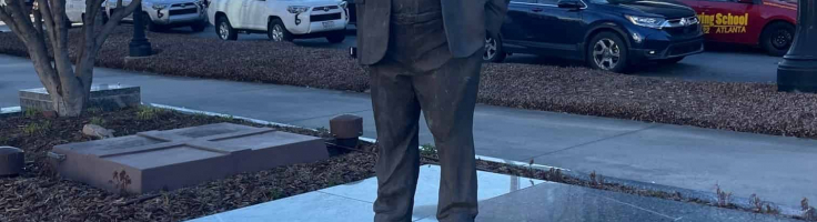 Charlie Loudermilk Statue – Livable Buckhead